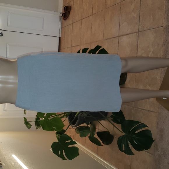 Atelier Luxe | Skirts | Atelier Luxe Textured Front Back Center Waist ...